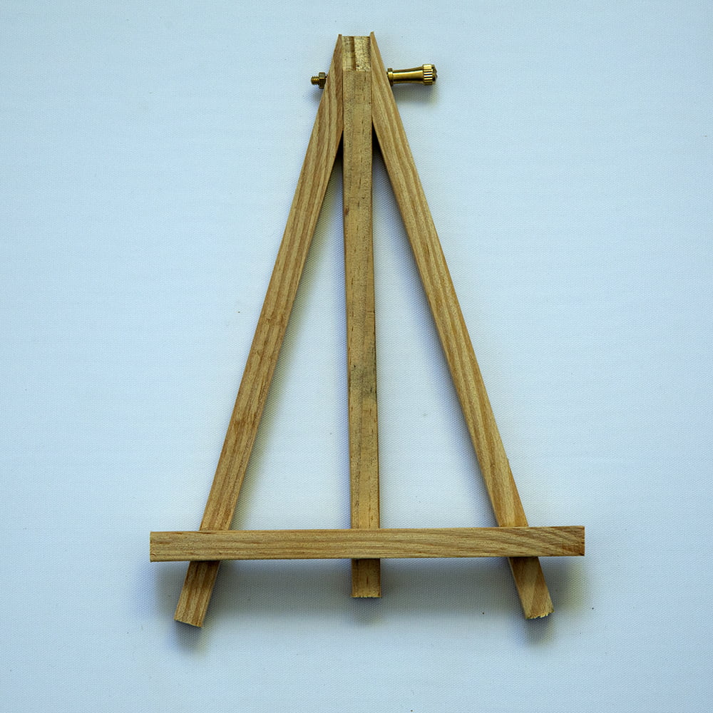 High quality Easel with brass screw.