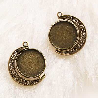 Buy Openable | Rotating Double Side Round |Pendant| Perfect for ...